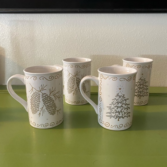 Dining | 4 Beautiful Terri Fossen Christmas Mugs L | Poshmark